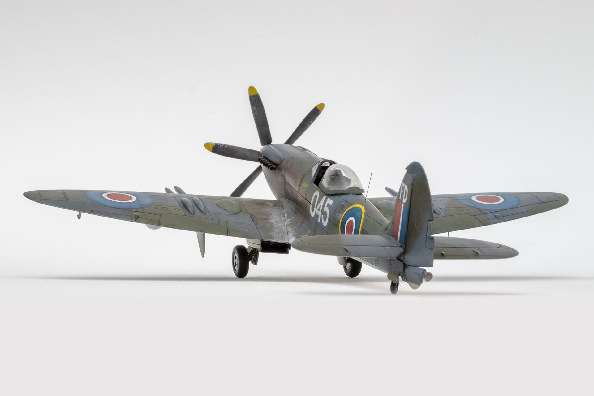 Supermarine Seafire Mk.46 - Luftraum72